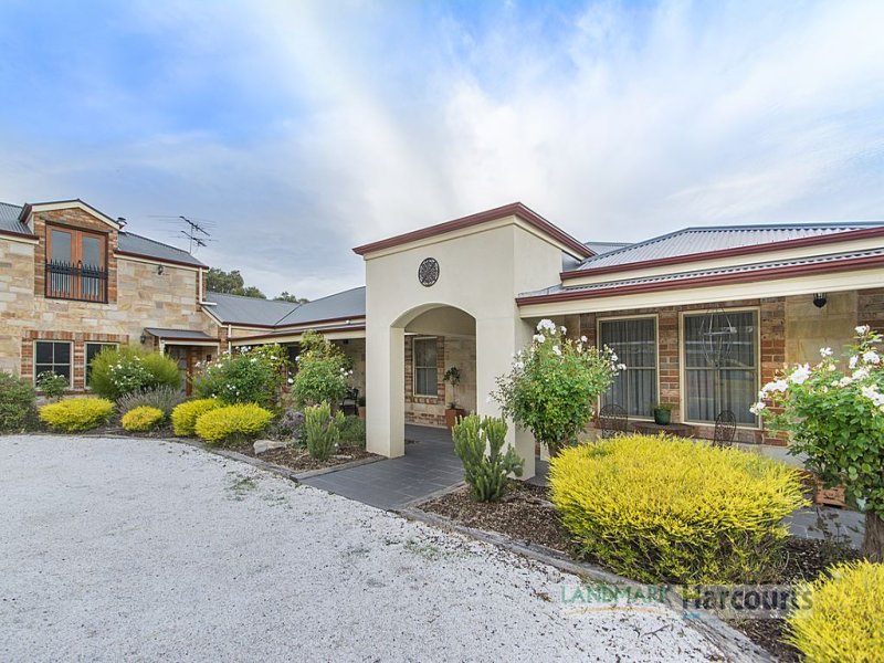 16 John Warren Cres, Williamstown, SA 5351 - realestate.com.au