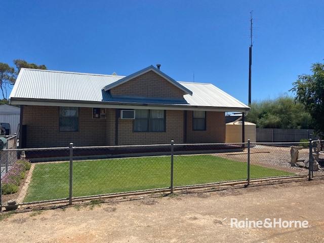 16 Walkom Street, Cummins, SA 5631 - Property Details