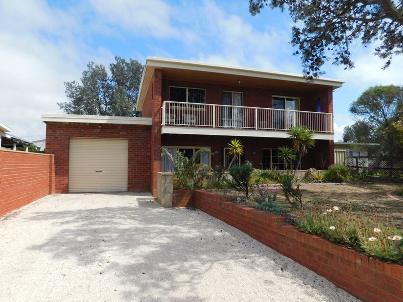 104 Shoreline Drive, Golden Beach, VIC 3851 - realestate.com.au