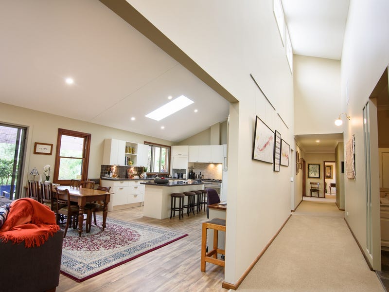 8 Huaba Close, Robin Hill, NSW 2795 - realestate.com.au