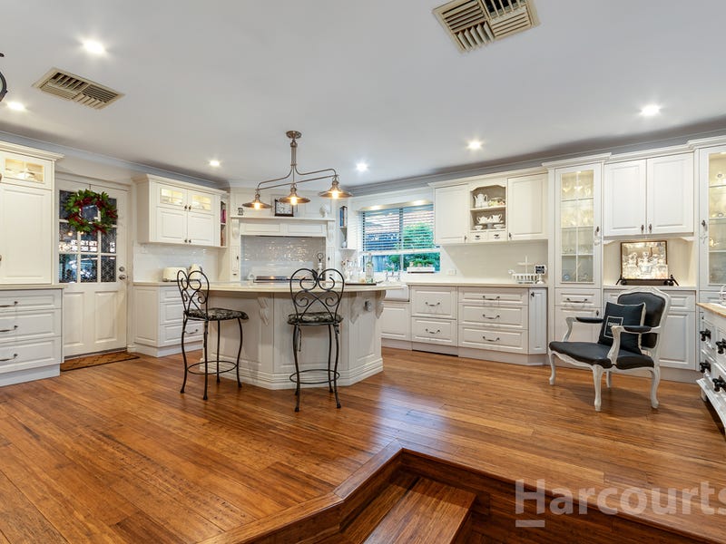 24 Glendevon Turn, Kinross, WA 6028 - Property Details