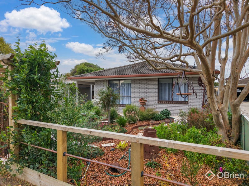 33 Greene Street, Bairnsdale, Vic 3875 - Property Details