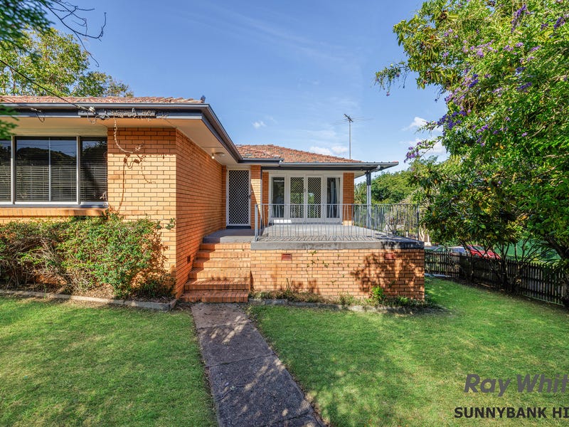 7 Cresthaven Drive, Mansfield, Qld 4122 - Property Details