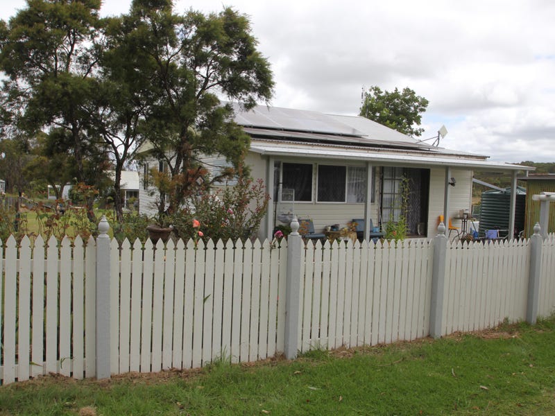 8 Manor Street, Jennings, NSW 4383 - realestate.com.au