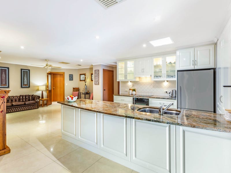 7 Emelia Jane Close, Woodcroft, SA 5162 - realestate.com.au