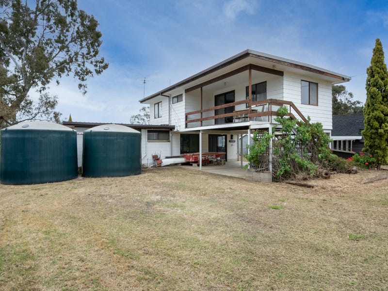 52 Lakeside Boulevard, Derrinal, Vic 3523 - Property Details