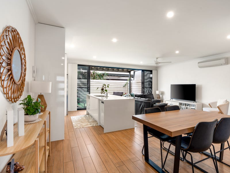 63/42 Stadium Drive, Robina, Qld 4226 - Property Details