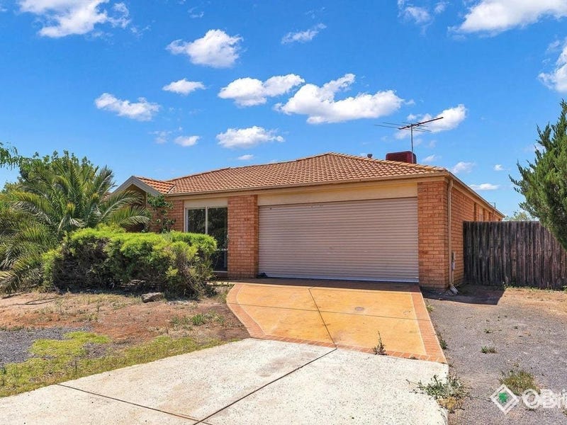 30 Meadow Glen Drive, Melton West, VIC 3337 - realestate.com.au