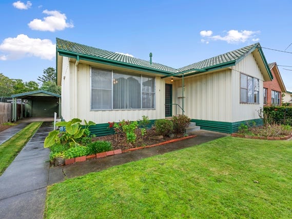 9 Alexandra Avenue, Sale, VIC 3850 - realestate.com.au
