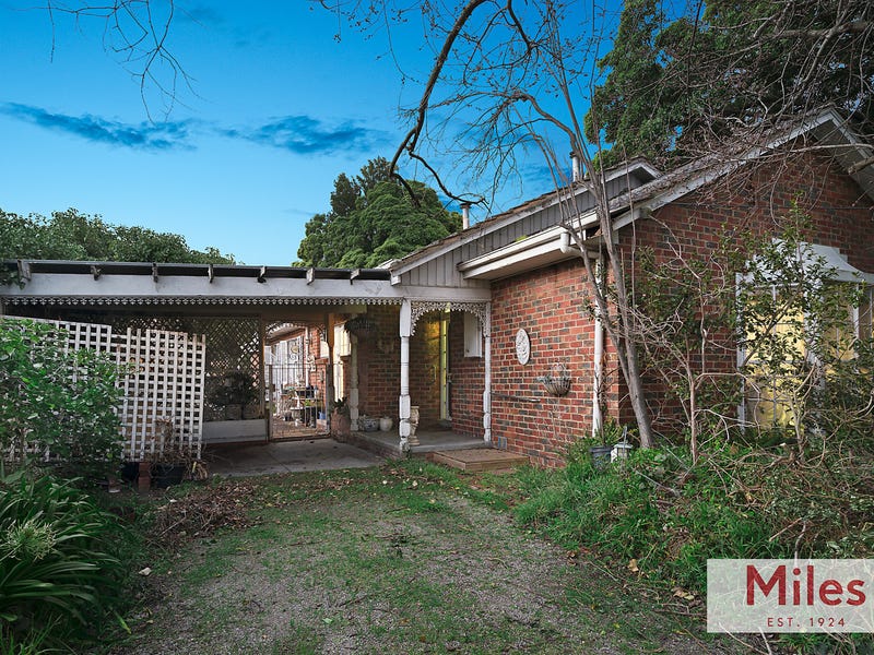 13 Lower Plenty Road, Rosanna, Vic 3084 - Property Details