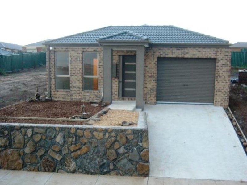 10 Sullivan Terrace, Burnside, Vic 3023 - Property Details