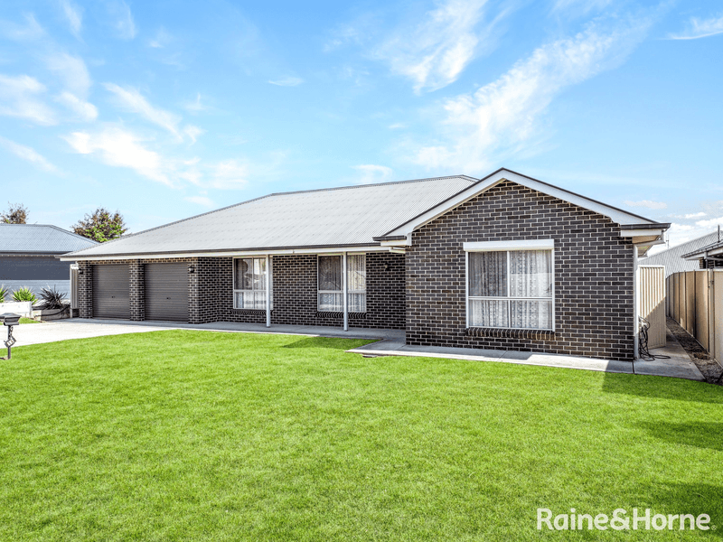 1A O'Farrell Place, Bathurst, NSW 2795 - Property Details