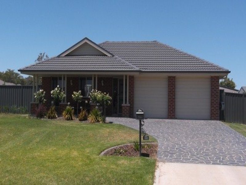 17 Mary Angove Crs, Cootamundra, NSW 2590 - Property Details