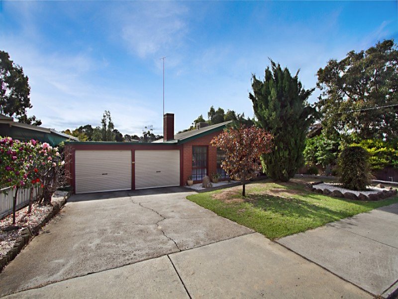 8 Emmett Street, Golden Square, VIC 3555 - realestate.com.au