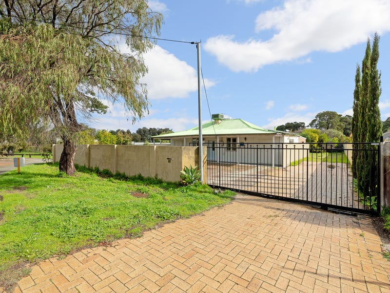 67 Third Avenue, Kelmscott, WA 6111 - Property Details