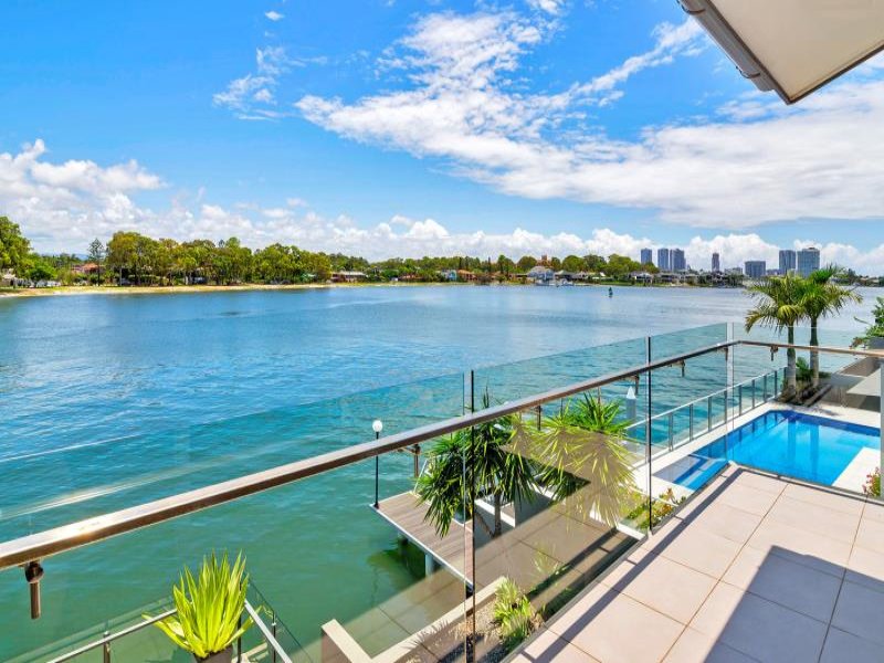 4 Southern Cross Drive, Surfers Paradise, QLD 4217 - realestate.com.au