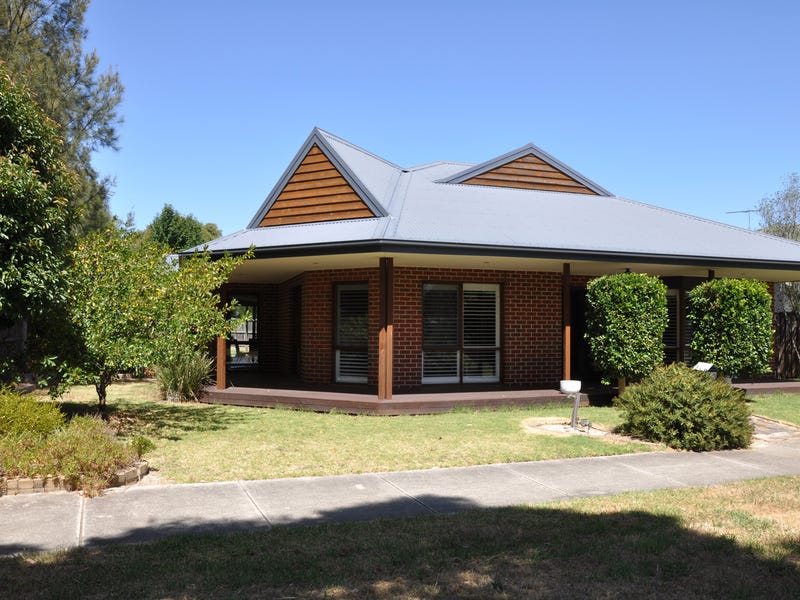 79 Ramblers Way, Doreen, Vic 3754 - Property Details