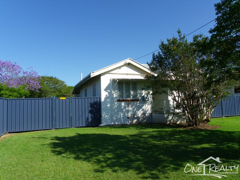 17 Eva Street, Maryborough, Qld 4650 - Property Details