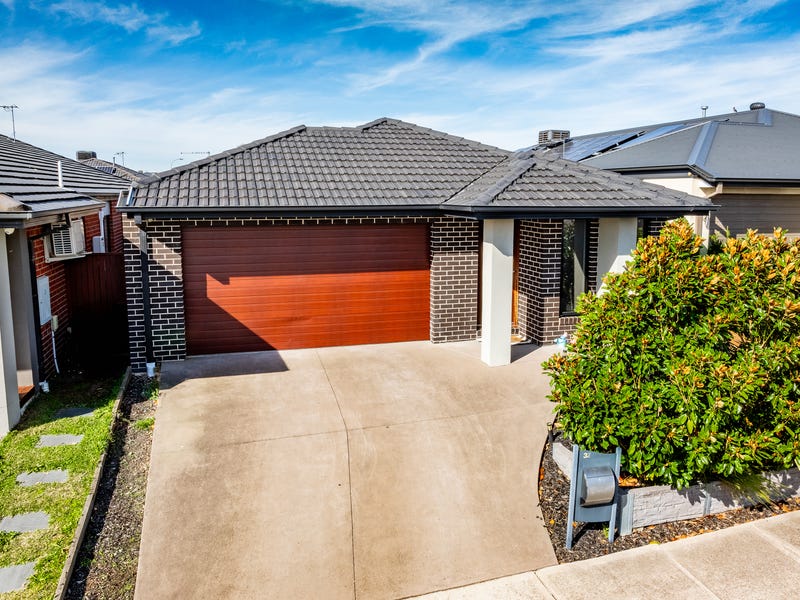32 Shanahans Drive, Cranbourne North, VIC 3977 - realestate.com.au