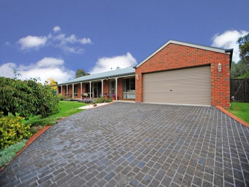 8 Camelot Court, Warragul, Vic 3820 - Property Details