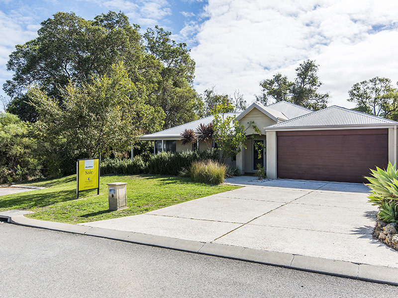 6 Shanklin Court, Wellard, WA 6170 - realestate.com.au
