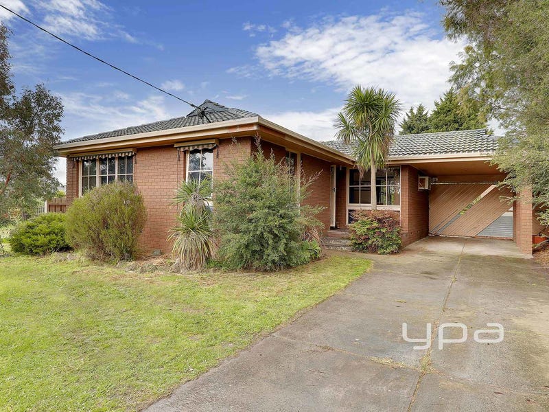 3 Woodburn Place, Craigieburn, Vic 3064 - Property Details
