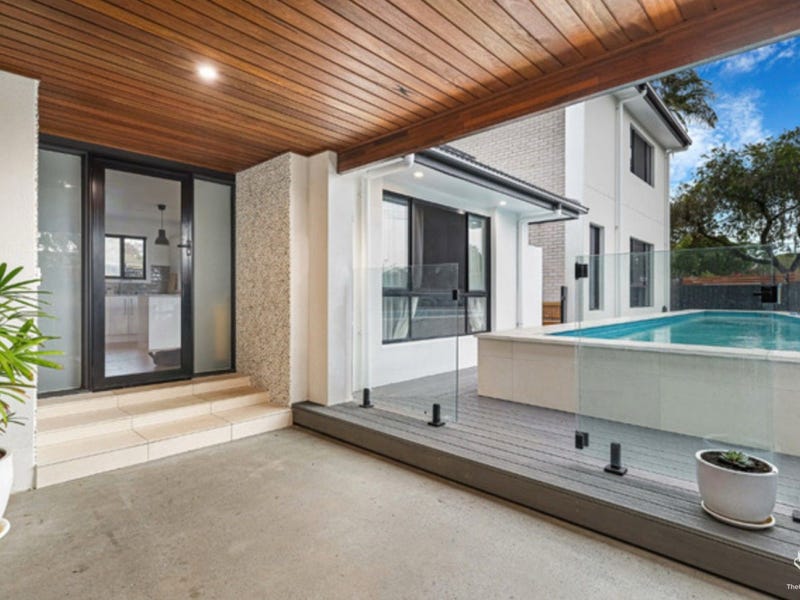 2 Nevenia Street, Labrador, QLD 4215 - realestate.com.au