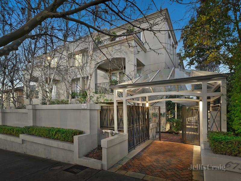 10/679 Toorak Road, Toorak, Vic 3142 - Property Details