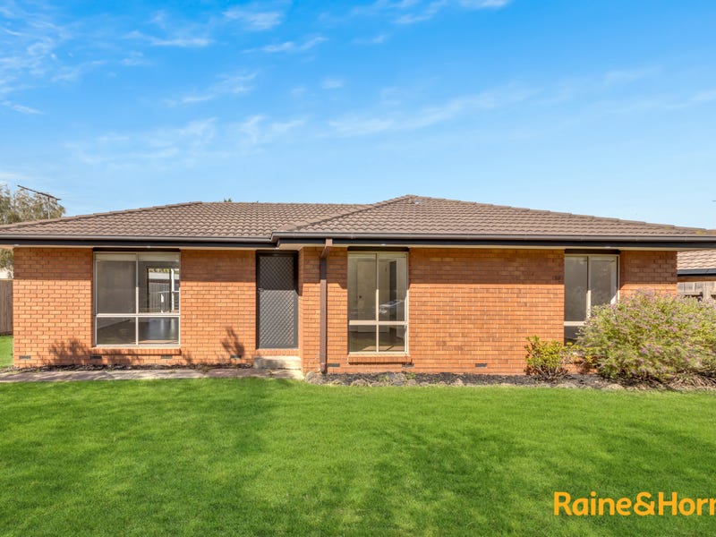 46 Smethurst Avenue, Pakenham, Vic 3810 - Property Details