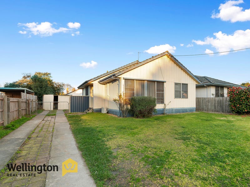 8 Alexandra Avenue, Sale, VIC 3850 - realestate.com.au