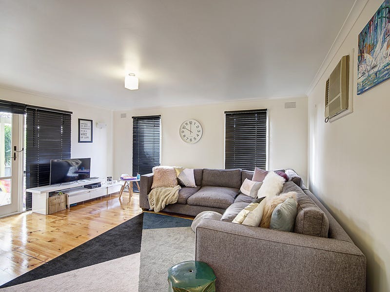 6 Crestmoor Drive, Highton, Vic 3216 - Property Details