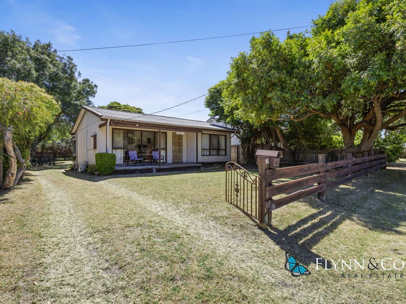 16 Woodvale Grove, Rosebud, Vic 3939 - Property Details