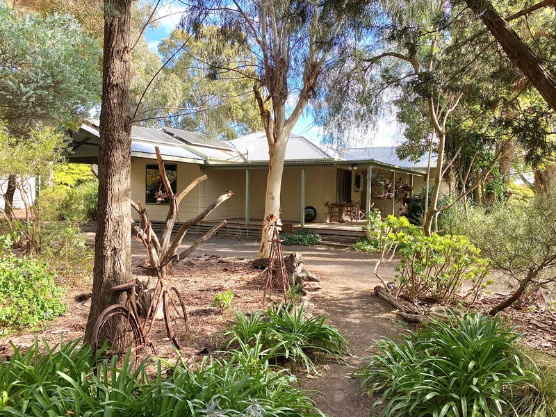 155 Zeerust Road, Zeerust, Vic 3634 - Property Details