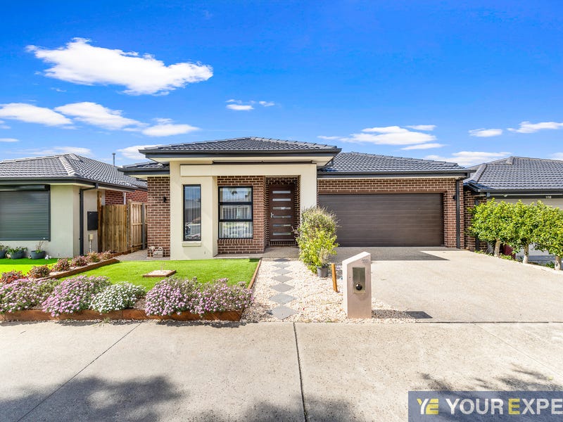 110 Wheelers Park Drive, Cranbourne North, VIC 3977 - realestate.com.au