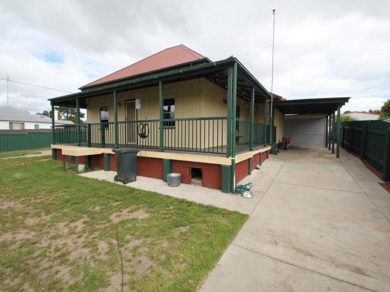 12 Erindee Avenue, Tenterfield, NSW 2372 - realestate.com.au