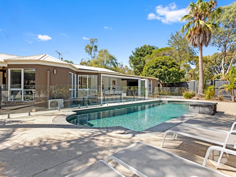 1 David Close, Somerville, Vic 3912 - Property Details