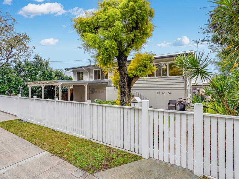 7 Deagon Street, Sandgate, QLD 4017 - realestate.com.au