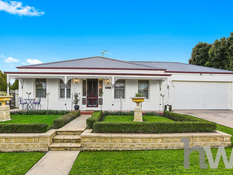 3 Tierney Court, Highton, Vic 3216 - Property Details