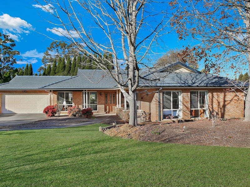 8 Bill O' Reilly Close, Bowral, NSW 2576 - Property Details