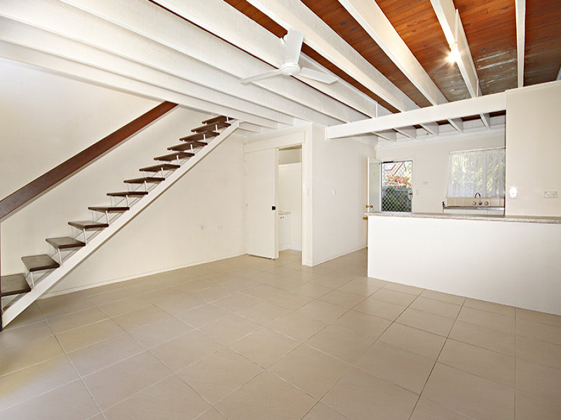 5/34 Lawrence Street, Mooloolaba, Qld 4557 - Property Details