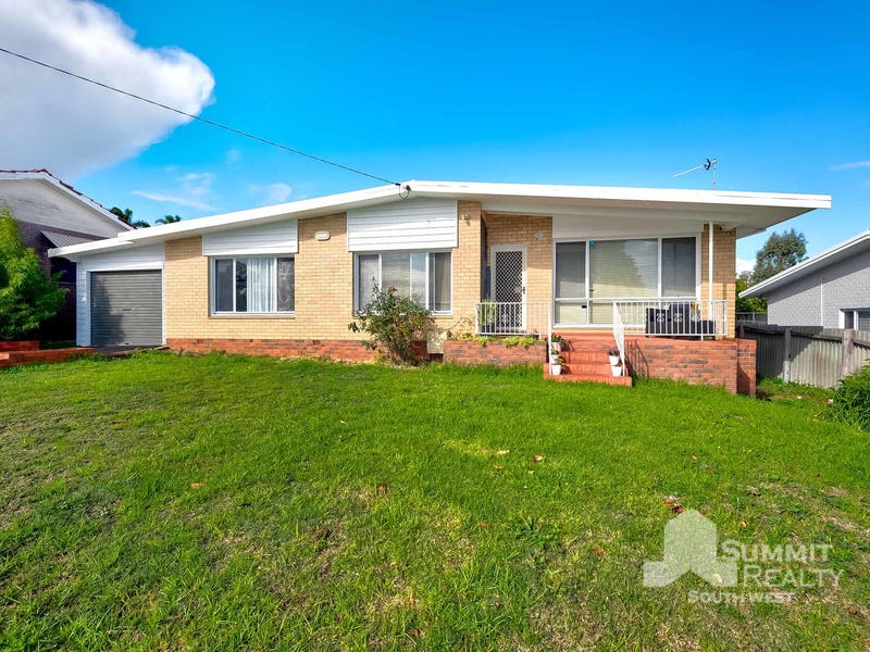 15 Upton Place, Australind, WA 6233 - Property Details