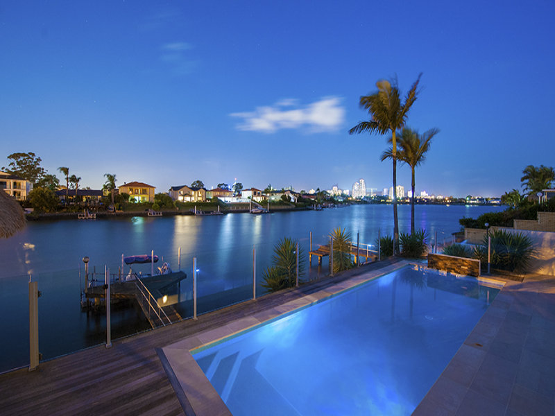 4 Lowanna Court, Mermaid Waters, QLD 4218 - realestate.com.au
