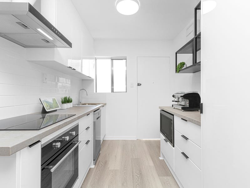 33/29 Heard Way, Glendalough, WA 6016 - Property Details