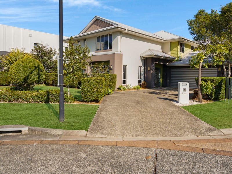 5044 Emerald Island Drive, Carrara, QLD 4211 - realestate.com.au