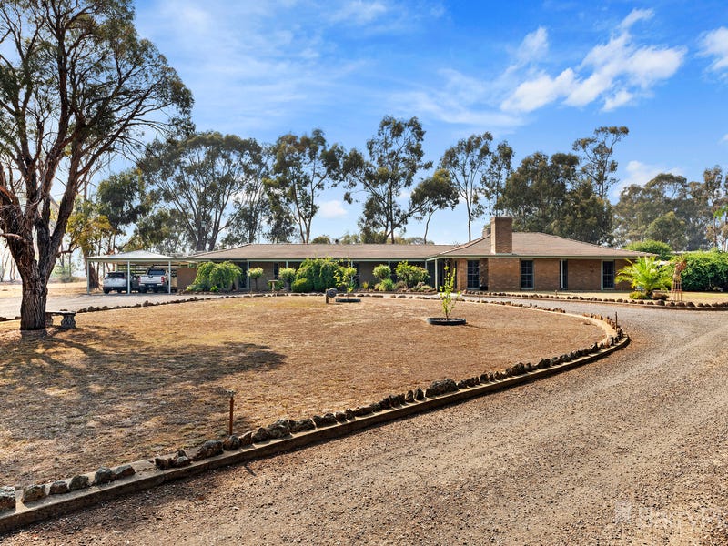 13 James Cook Drive, Strathfieldsaye, VIC 3551 - realestate.com.au