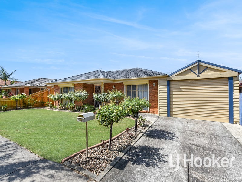 18 Amber Drive, Hampton Park, VIC 3976 - realestate.com.au