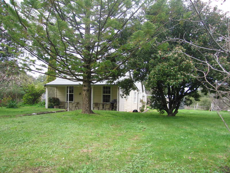18 Reef Street, Maldon, VIC 3463 - realestate.com.au