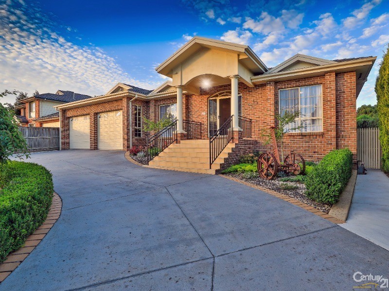 8 Overland Rise, Pakenham, Vic 3810 - Property Details