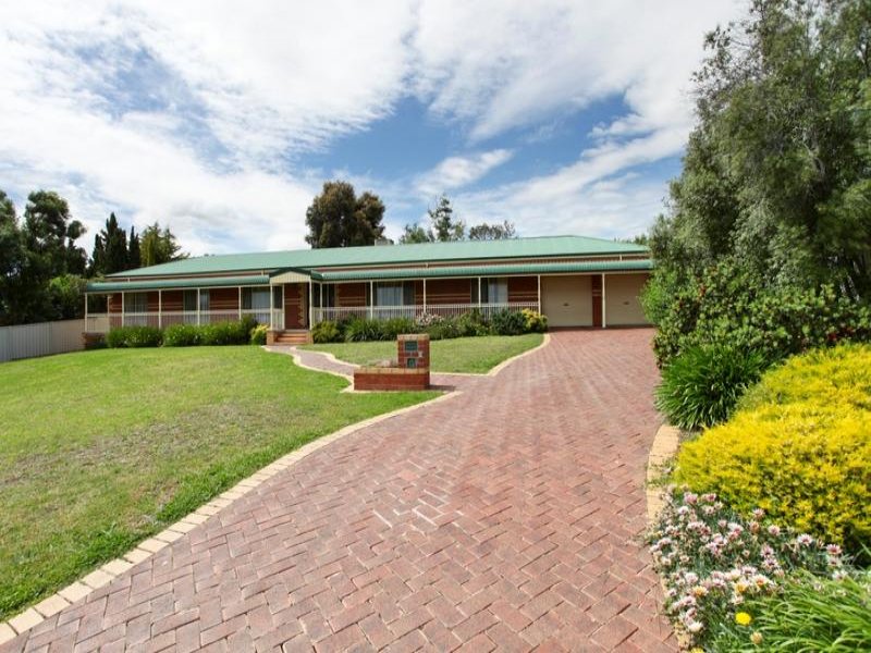 5 David Court, Kennington, Vic 3550 - Property Details