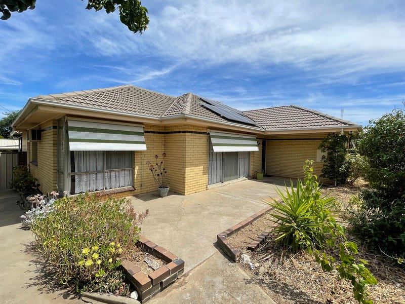33 Burrowes Street, Golden Square, VIC 3555 - realestate.com.au
